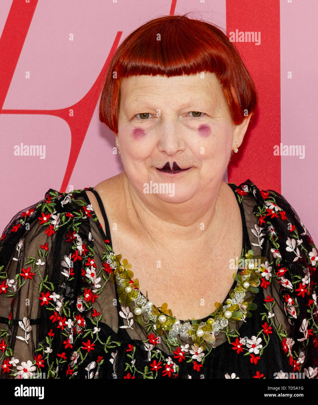 New York, NY - June 03, 2019: Lynn Yaeger attends 2019 CFDA Fashion ...