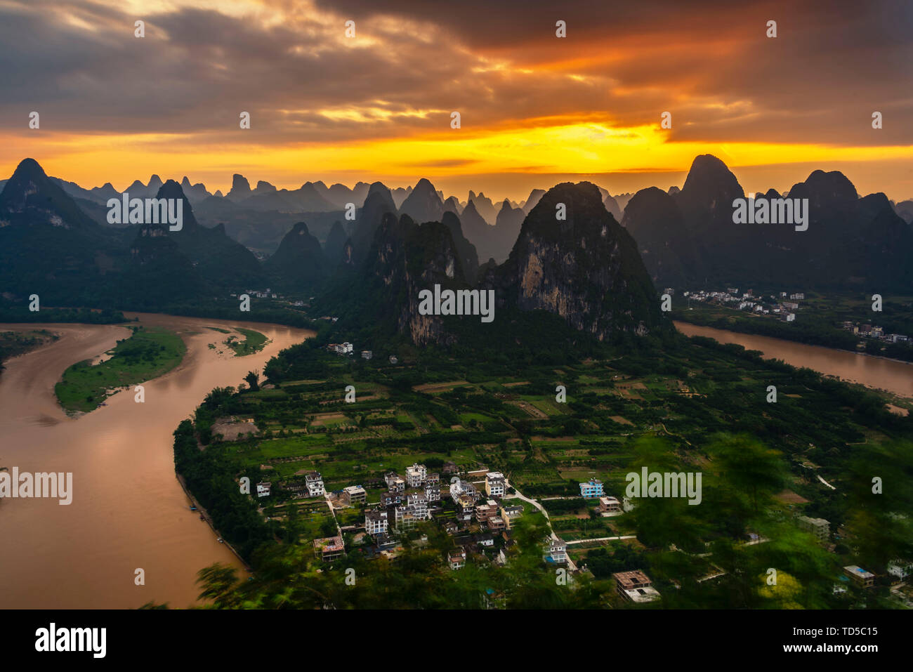 Old Town of Pinggu Town, Yangshuo Stock Photo - Alamy