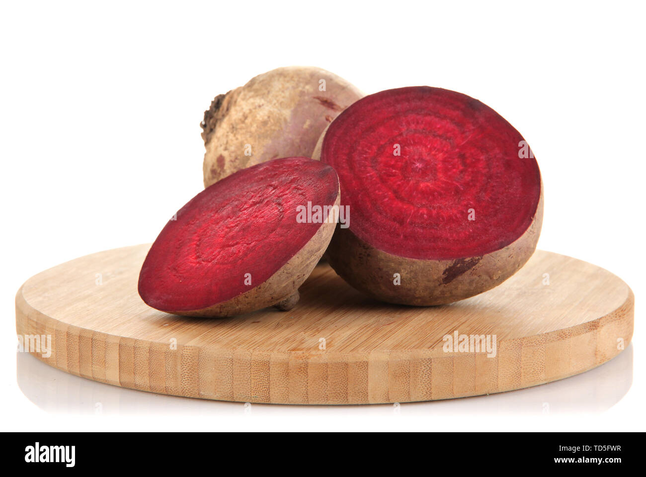Sliced beetroot on board isolated on white Stock Photo - Alamy