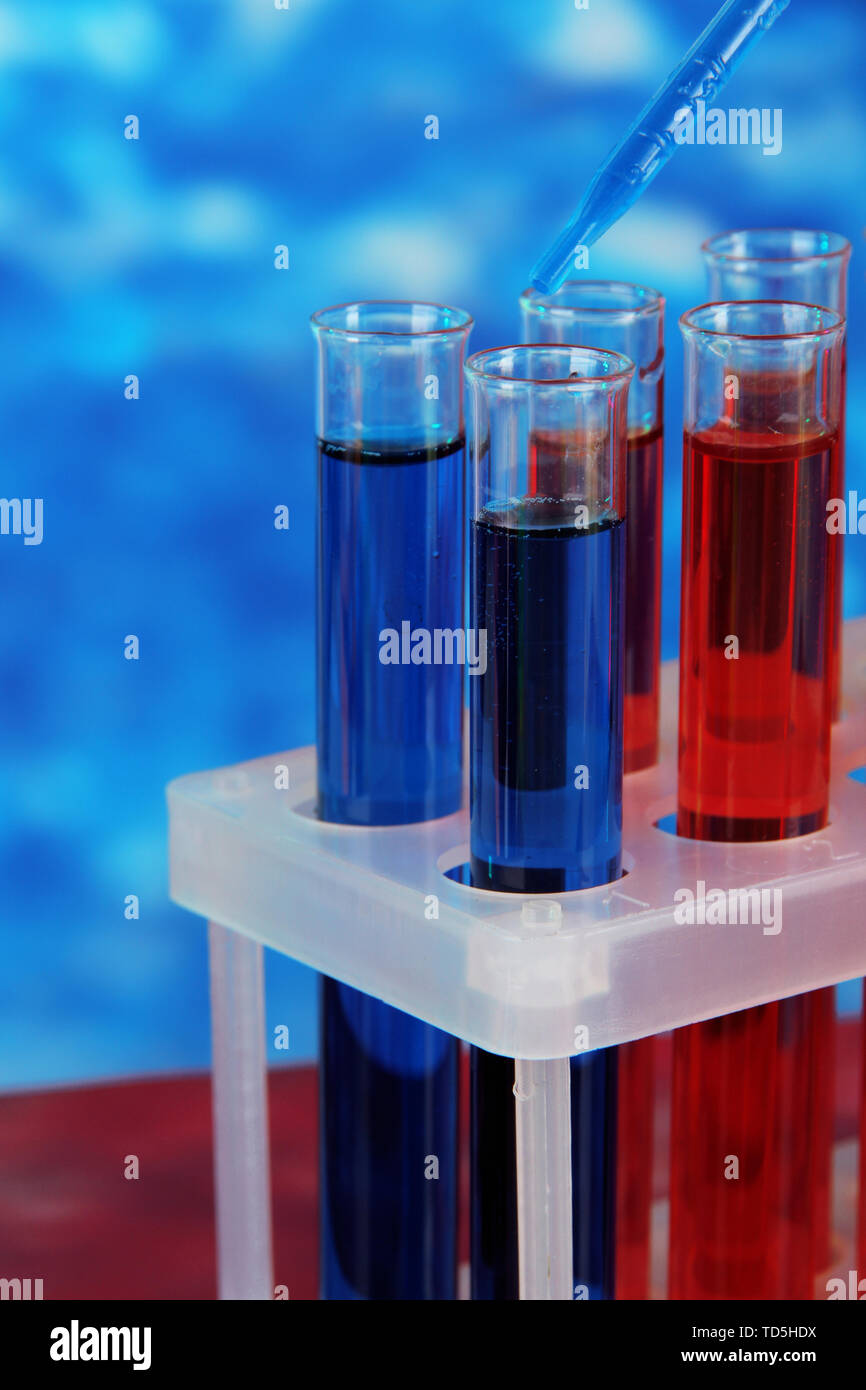 Red test tubes hi-res stock photography and images - Alamy