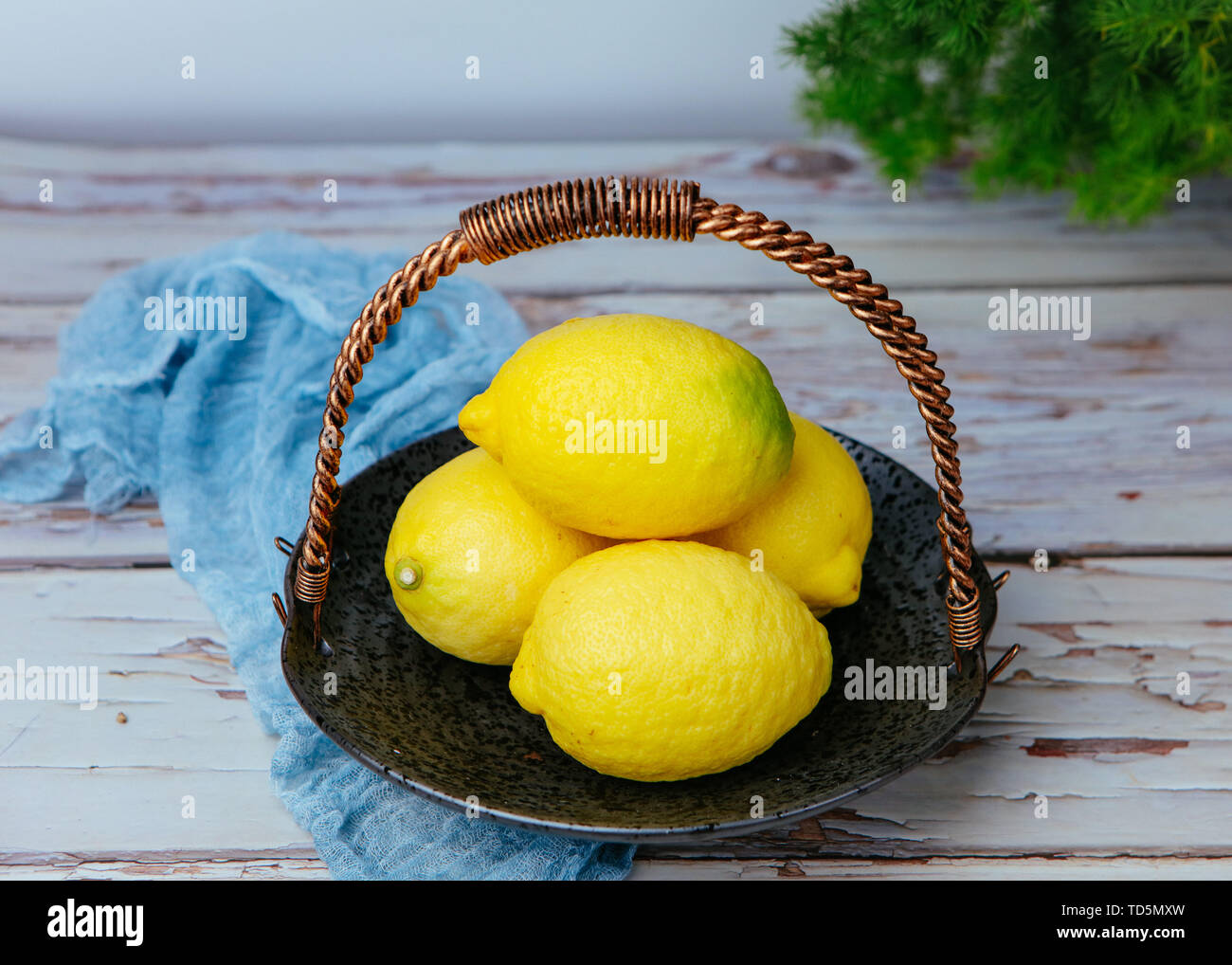Foreign lemon hi-res stock photography and images - Alamy