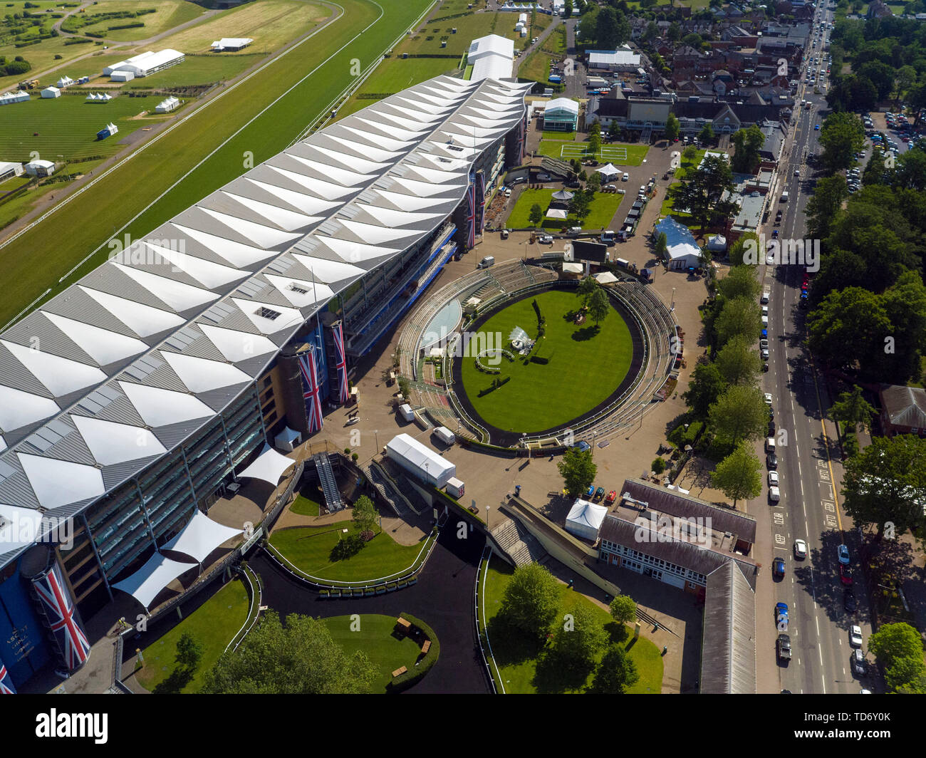 Racecourse Aerial Uk High Resolution Stock Photography and Images - Alamy