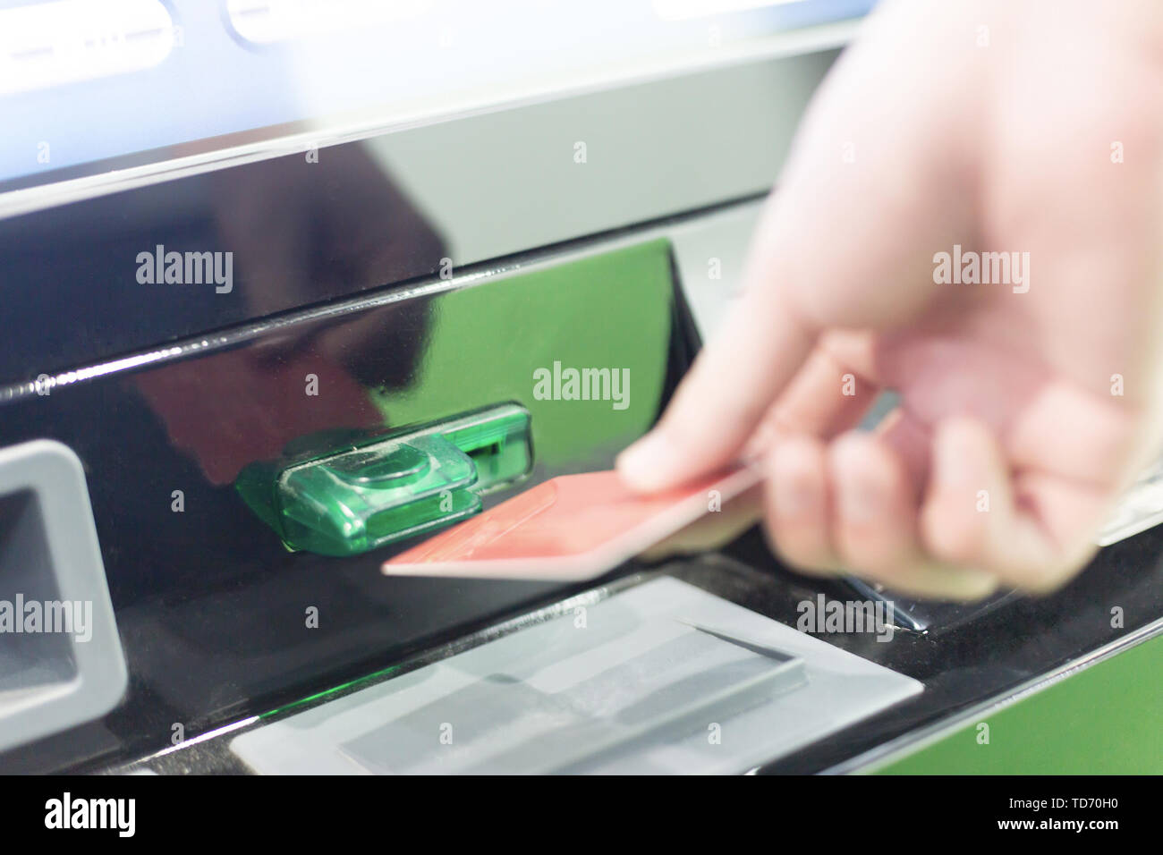 Insert credit card hi-res stock photography and images - Alamy