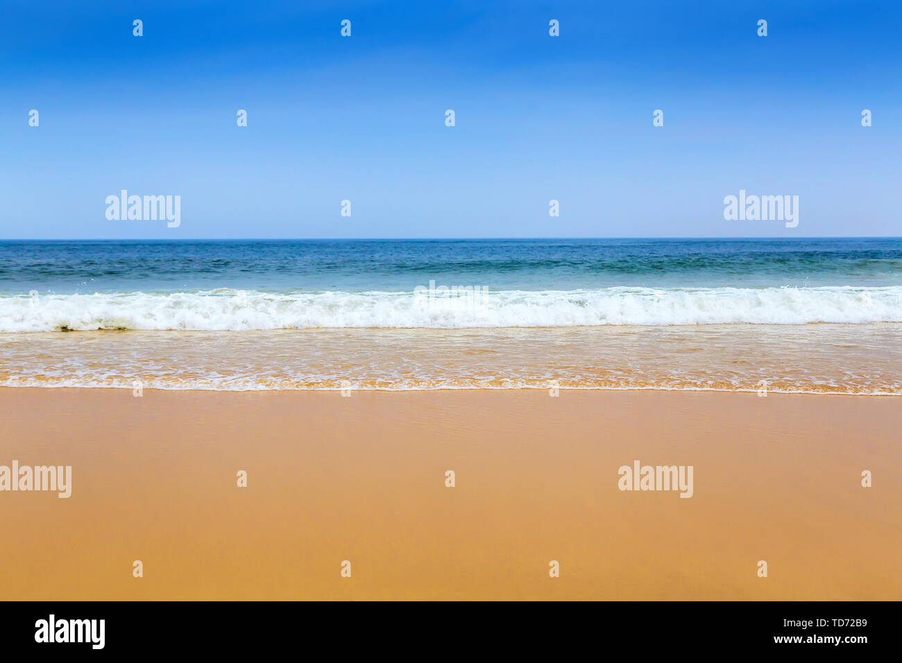 Beach and ocean scenery Stock Photo - Alamy