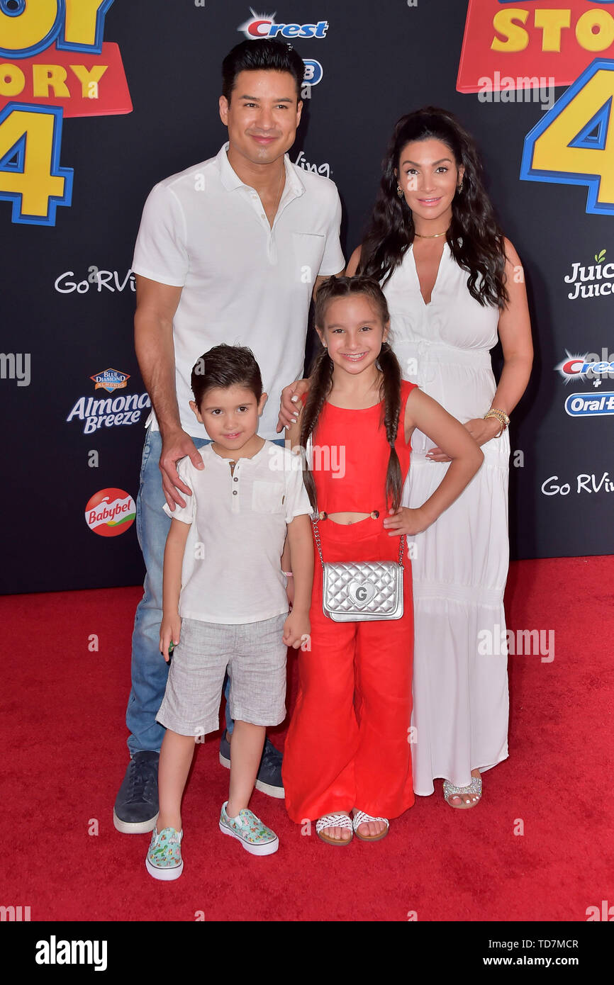 Mario Lopez with wife Courtney Laine Mazza, son Dominic Lopez and ...