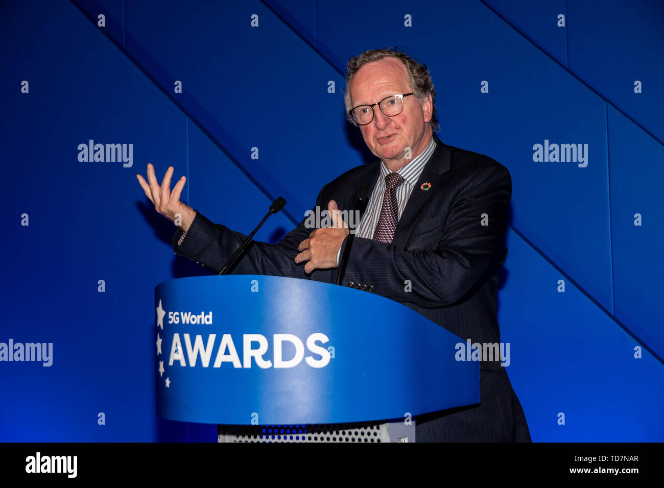 Dr mike short hi-res stock photography and images - Alamy