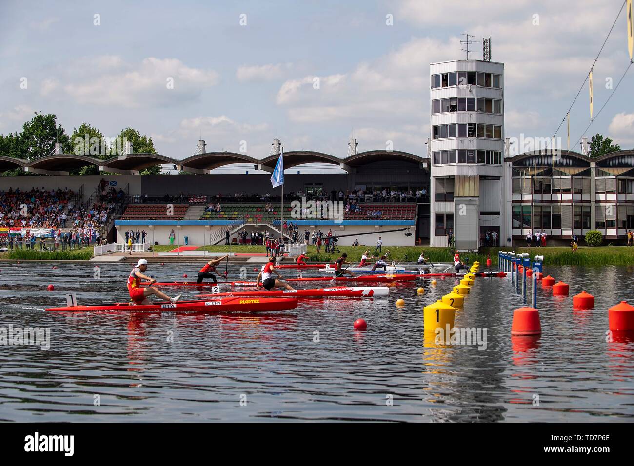 Feature course hi-res stock photography and images - Alamy