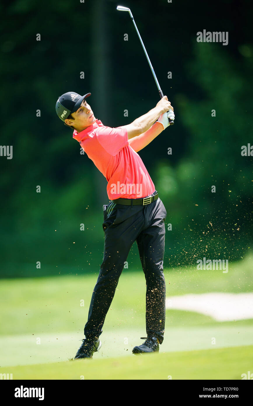 Joaquin niemann golf hi-res stock photography and images - Alamy