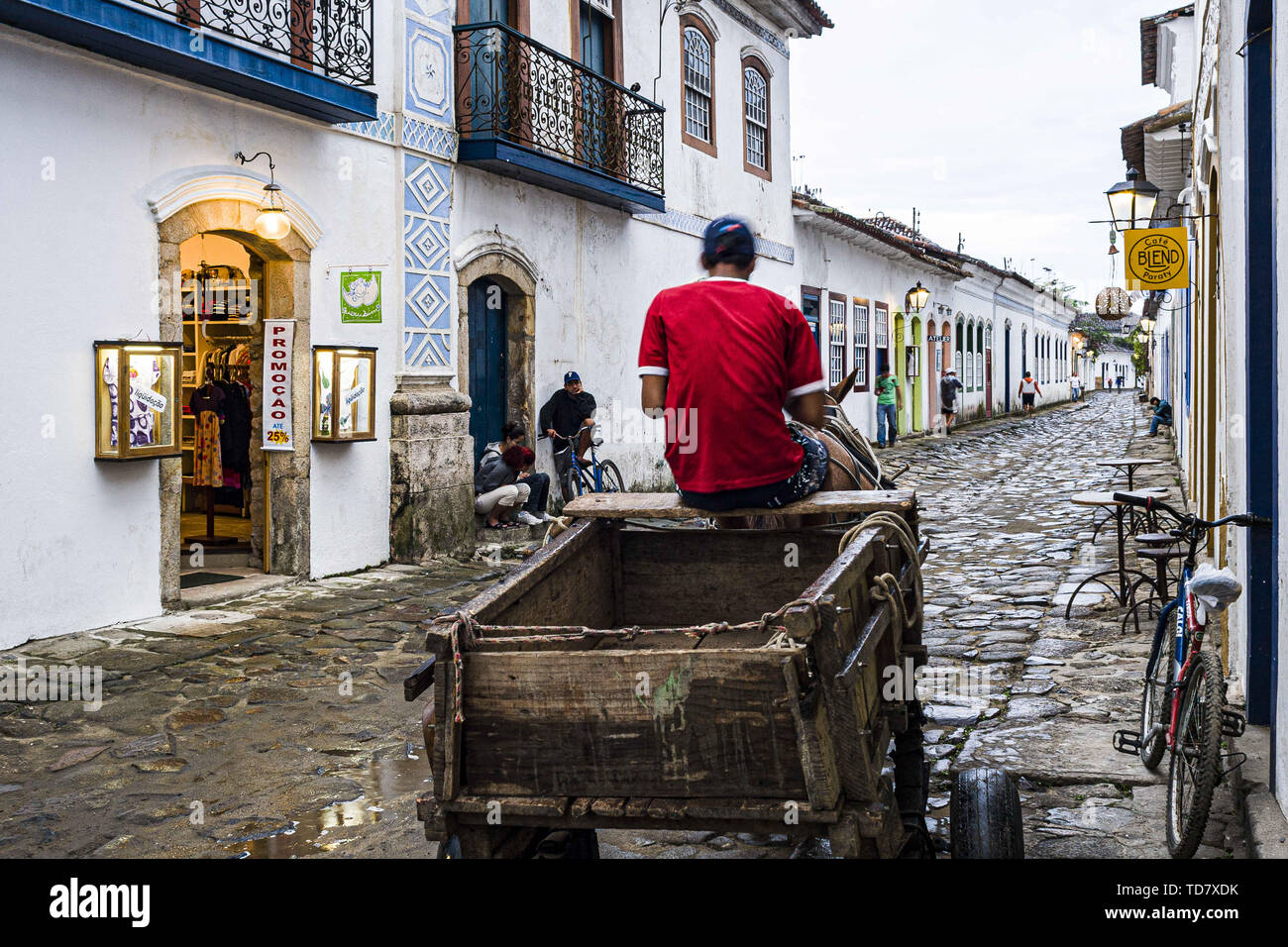 September 27, 2008 - Paraty, Rio de Janeiro, Brazil - Cobblestone paved ...