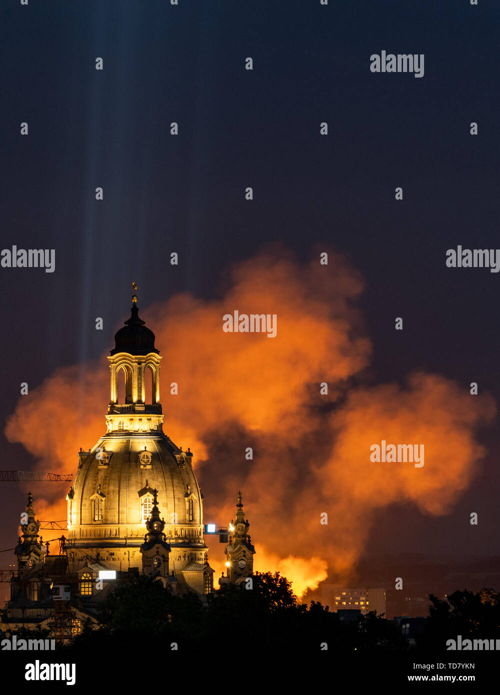 Pyro show hi-res stock photography and images - Alamy