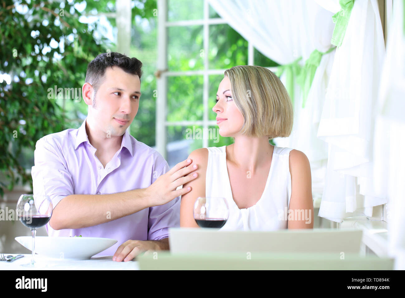 Unhappy lovers hi-res stock photography and images - Alamy