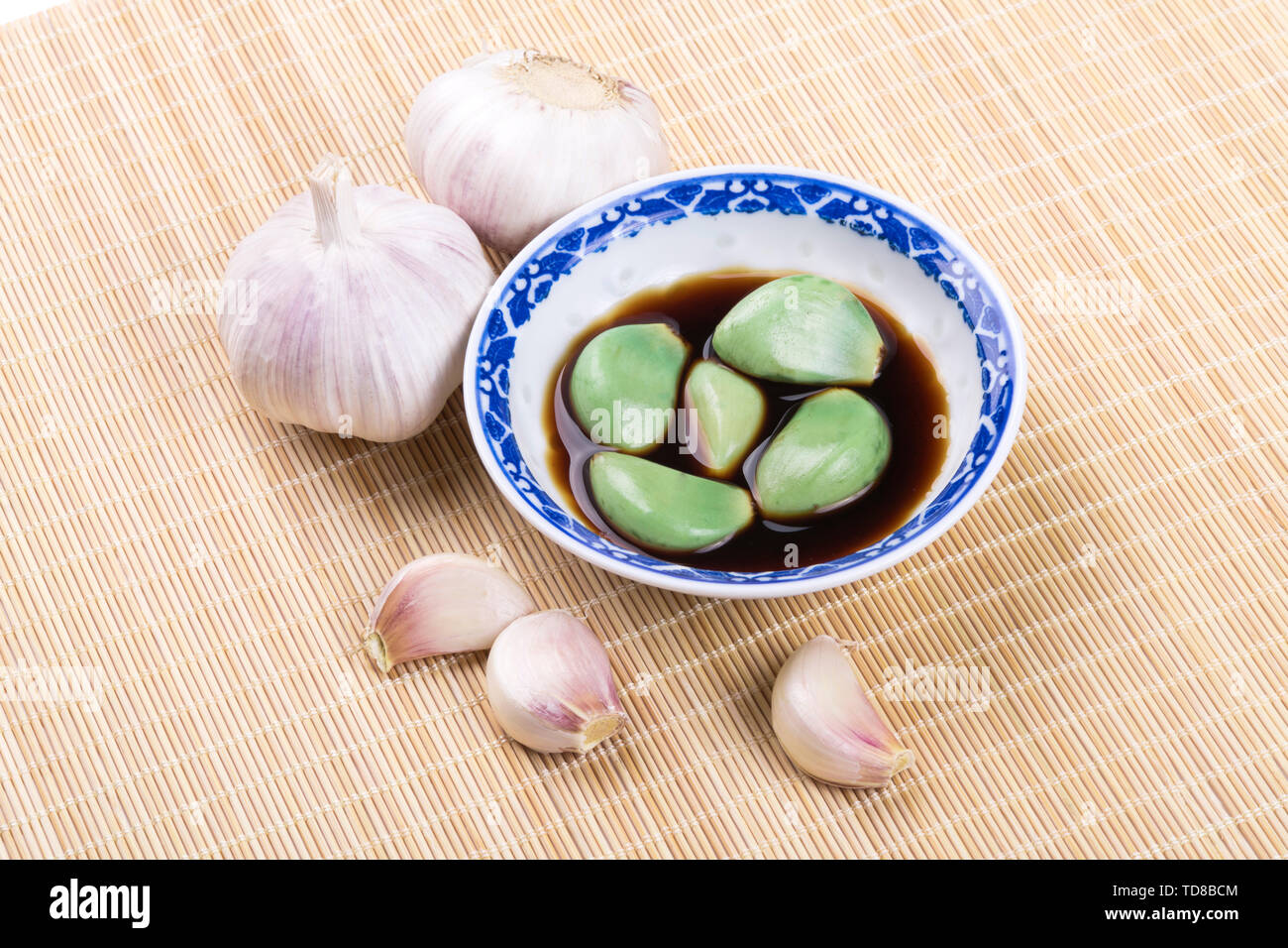 Garlic valves hi-res stock photography and images - Alamy