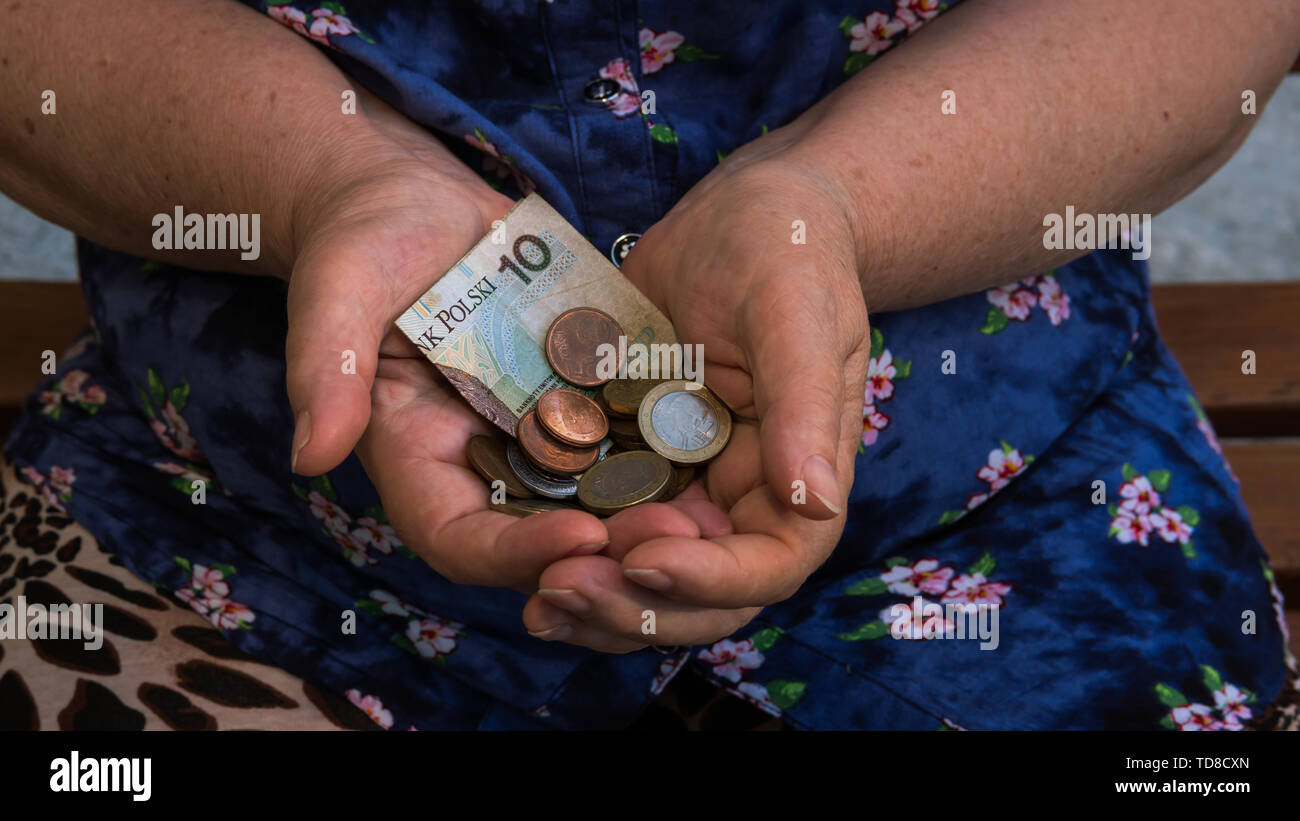 Beg granny hi-res stock photography and images - Alamy