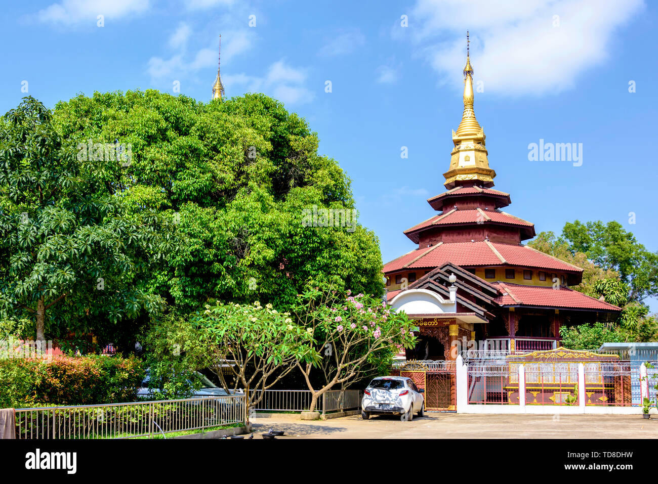 The golden triangle of thailand and dai temples hi-res stock ...