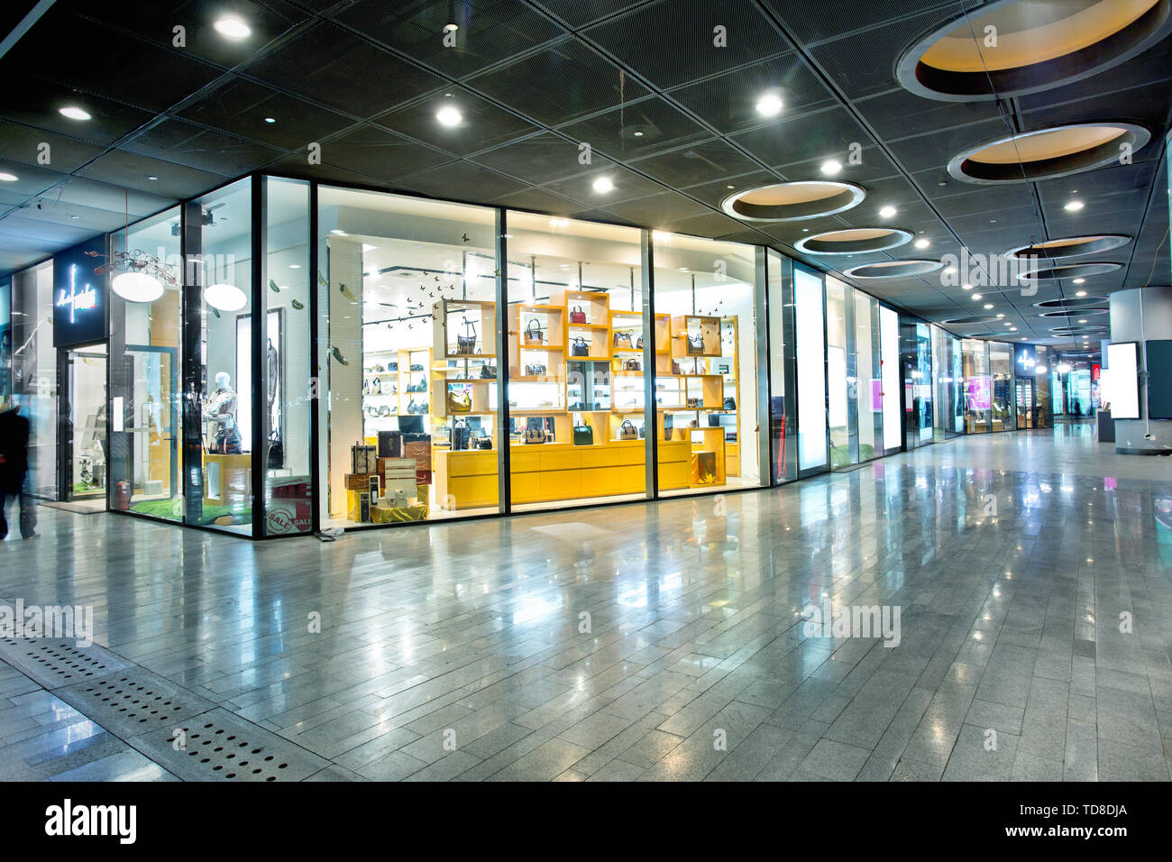 Show window in modern shop Stock Photo - Alamy