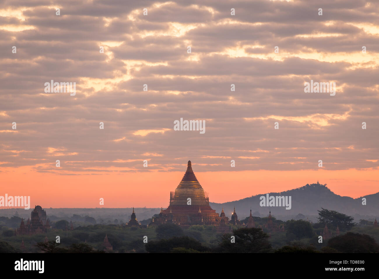 Sunrise in Pagan Plain, Myanmar Stock Photo - Alamy