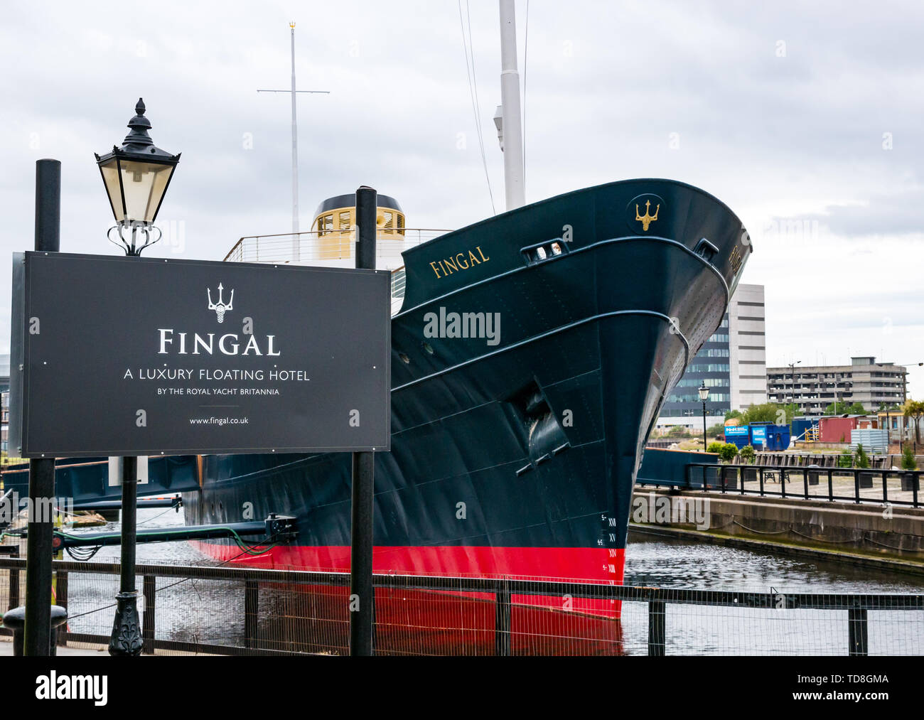 Dockside luxury hi-res stock photography and images - Alamy