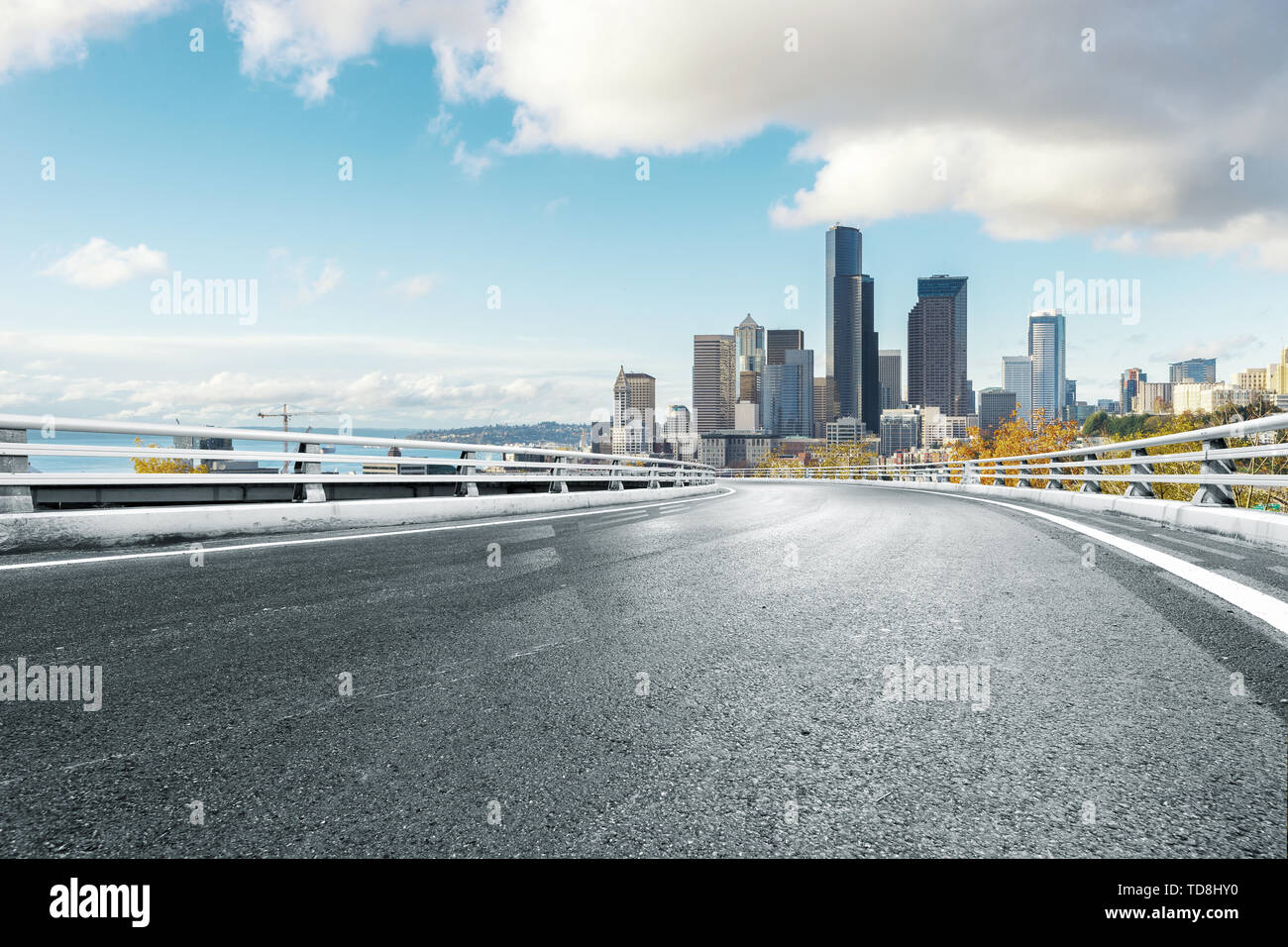 Long expressway and transportation system hi-res stock photography and ...