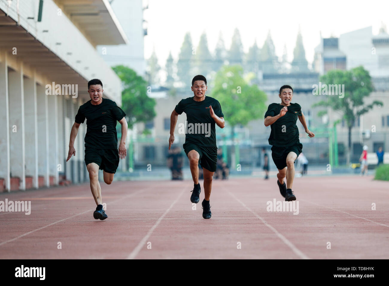 100 meter for women hi-res stock photography and images - Alamy