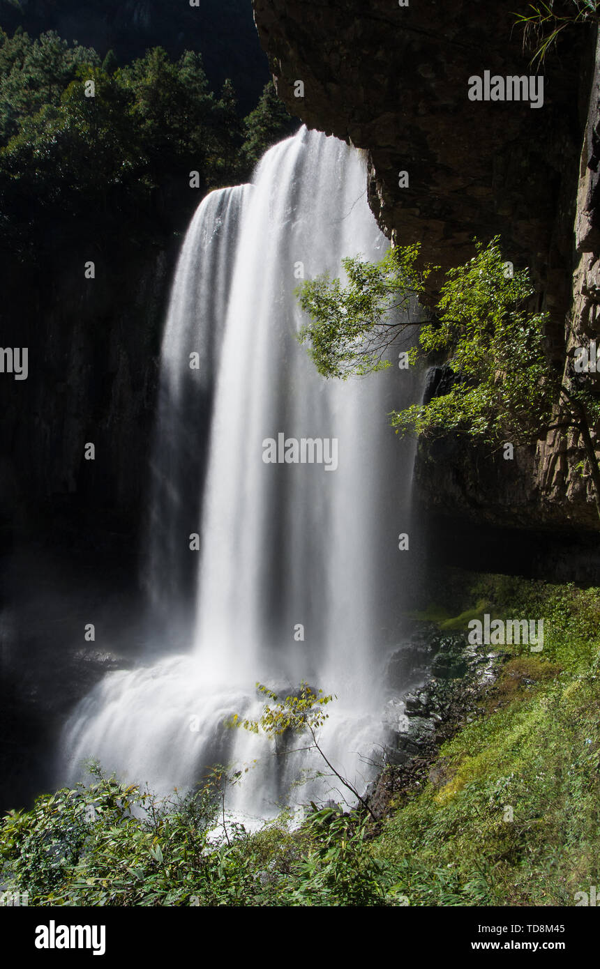 A hundred feet two feet Stock Photo - Alamy