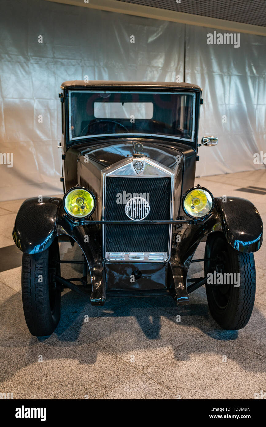 Mathis car hi-res stock photography and images - Alamy