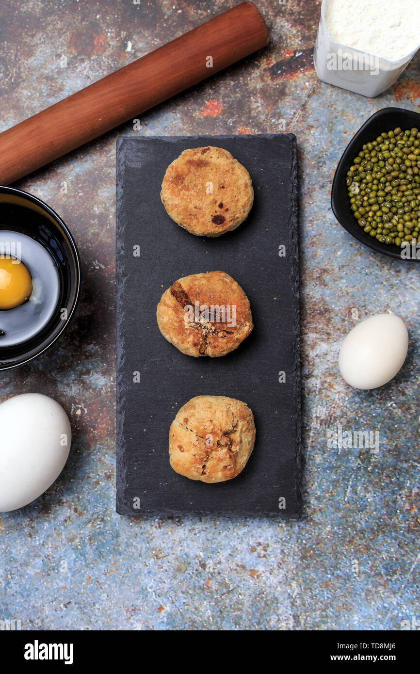 Delicious green bean cake Stock Photo - Alamy