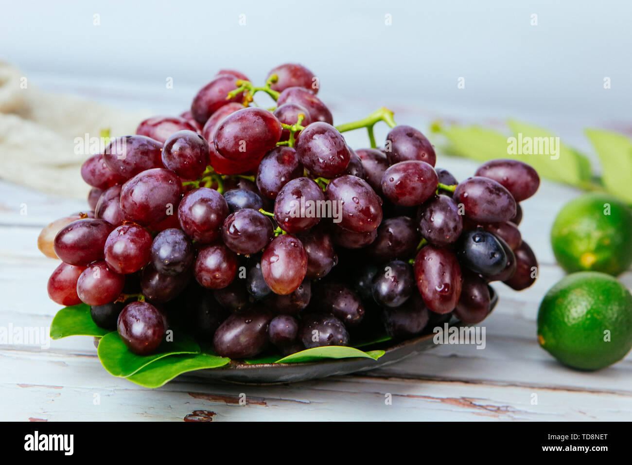 Daisawa mountain grapes hi-res stock photography and images - Alamy
