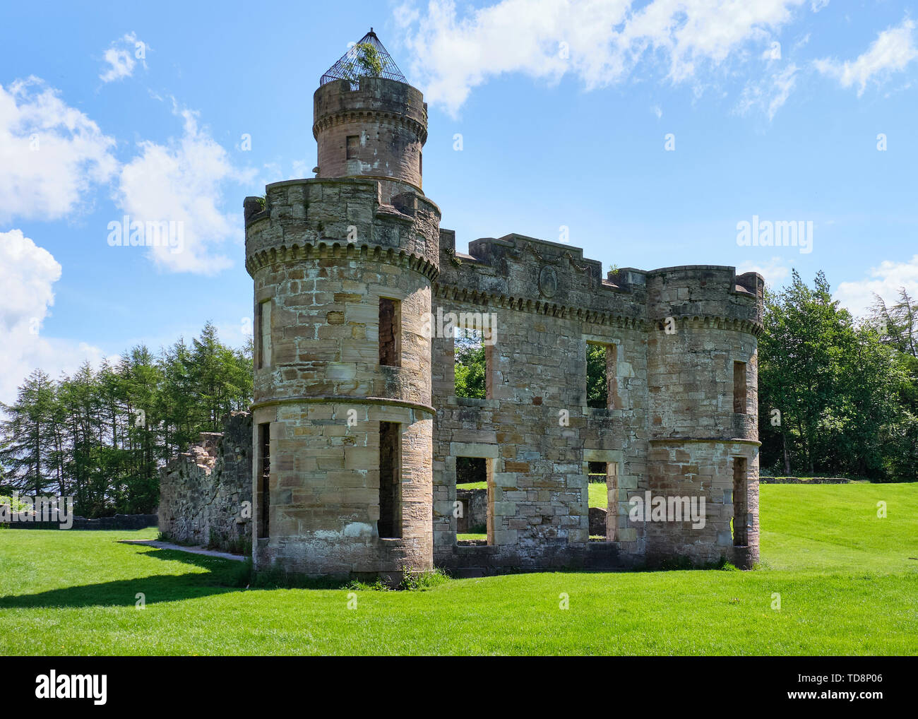 Ancient Scottish Ruins in Summertime at Eglinton Park the old ruins ...
