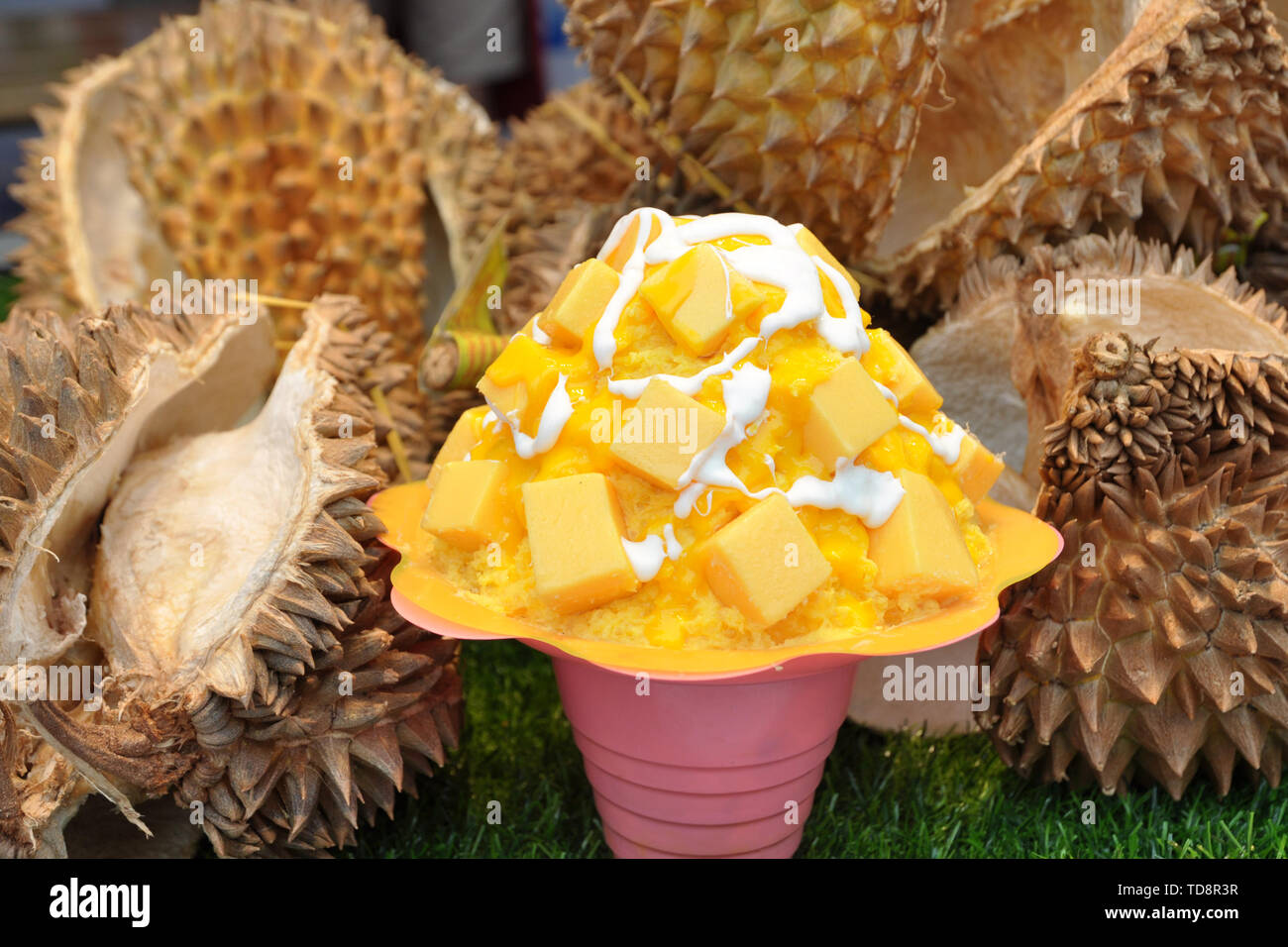 Mango crops hi-res stock photography and images - Alamy