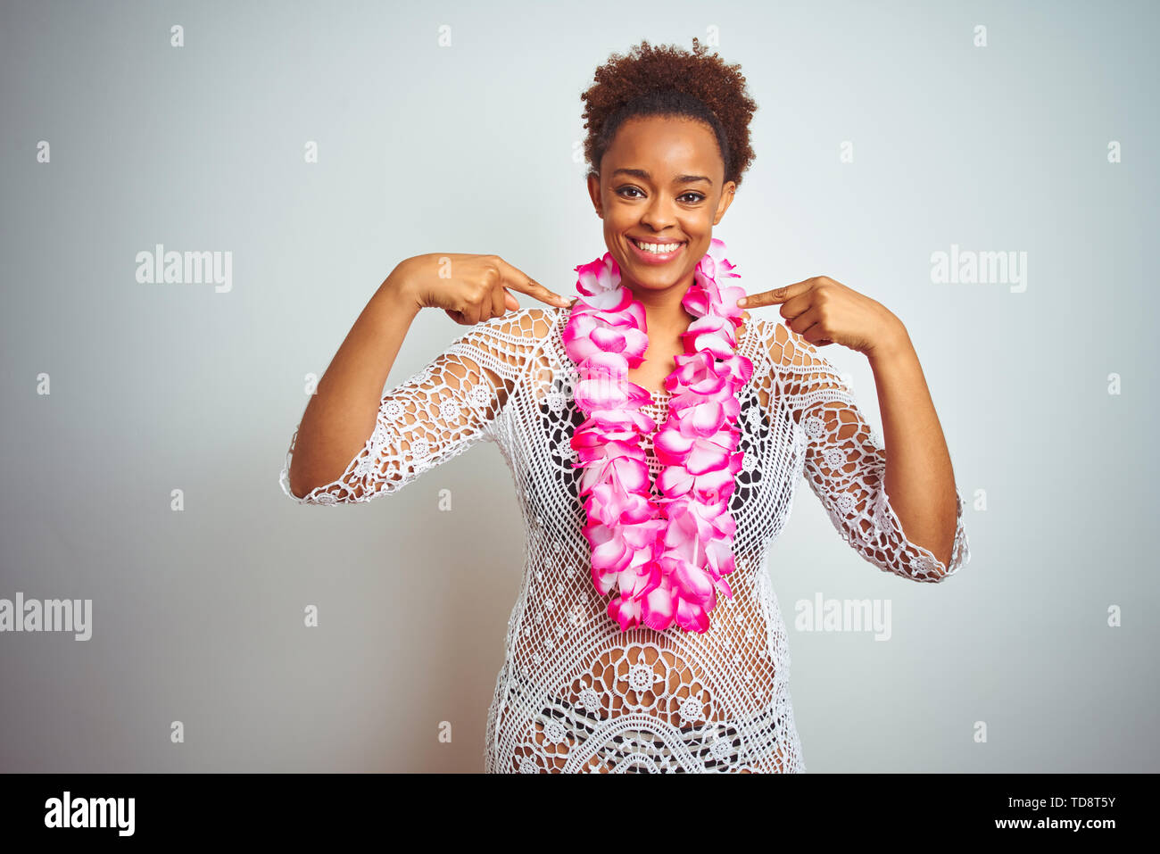 Hawaiian people young woman hula hi-res stock photography and images ...