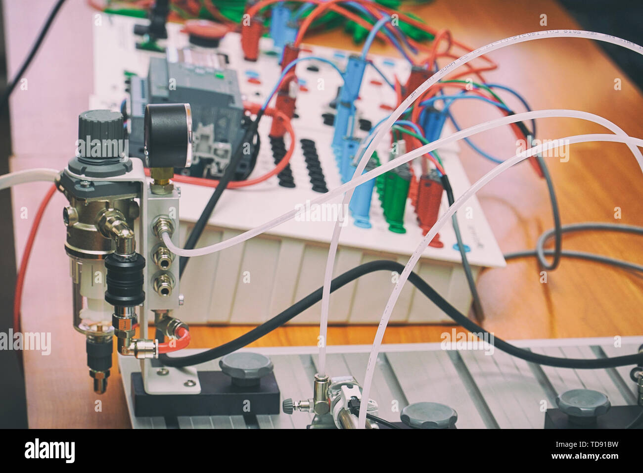 Electric circuit switch laboratory hi-res stock photography and images ...