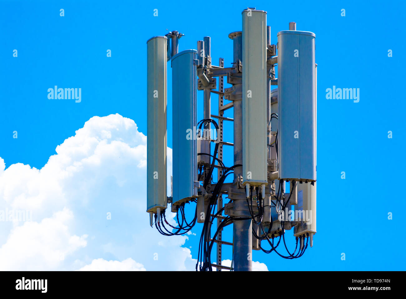 cellular signal repeater Stock Photo - Alamy