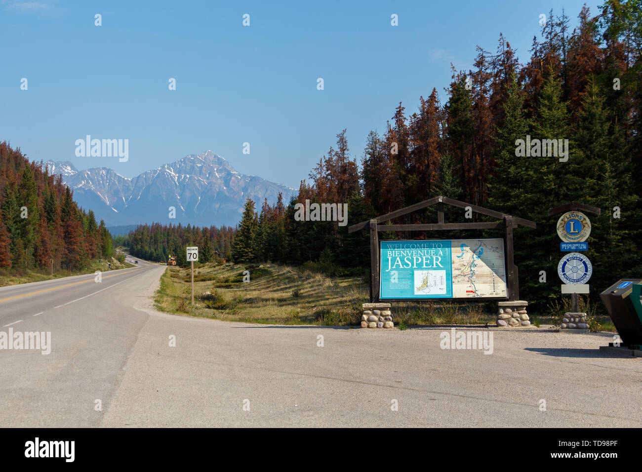Jasper, Canada - Circa 2019 : Welcome to Jasper Signboard Stock Photo ...