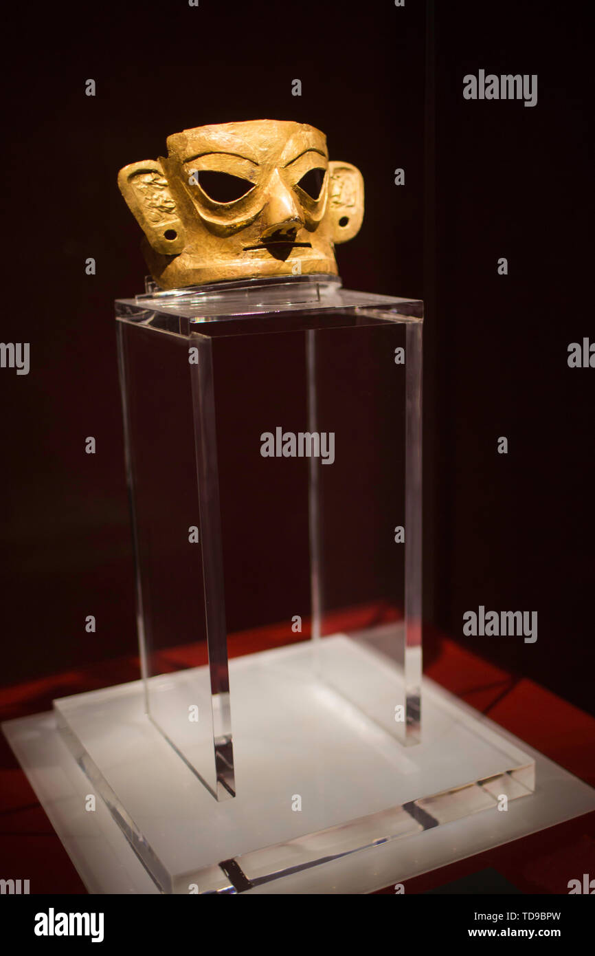 Cultural relics unearthed in Sanxingdui, Chengdu, Sichuan Province ...