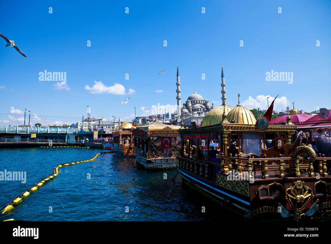 Turkey port and sea bends berthing hi-res stock photography and images ...