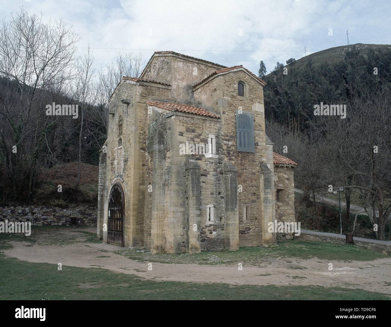 EXTERIOR - S IX - PRERROMANICO ASTURIANO. Location: IGLESIA DE SAN ...