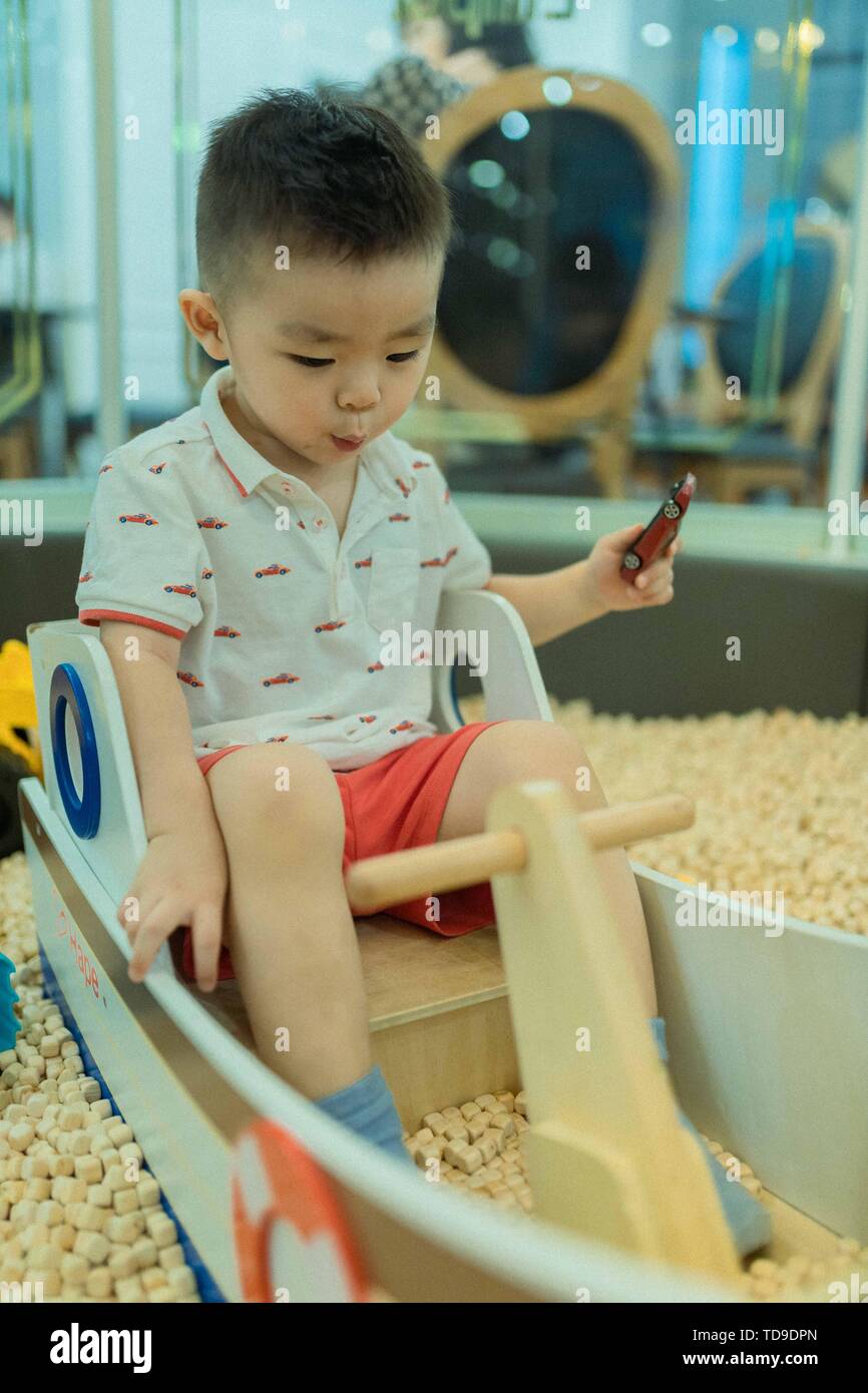 Quiet children hi-res stock photography and images - Alamy