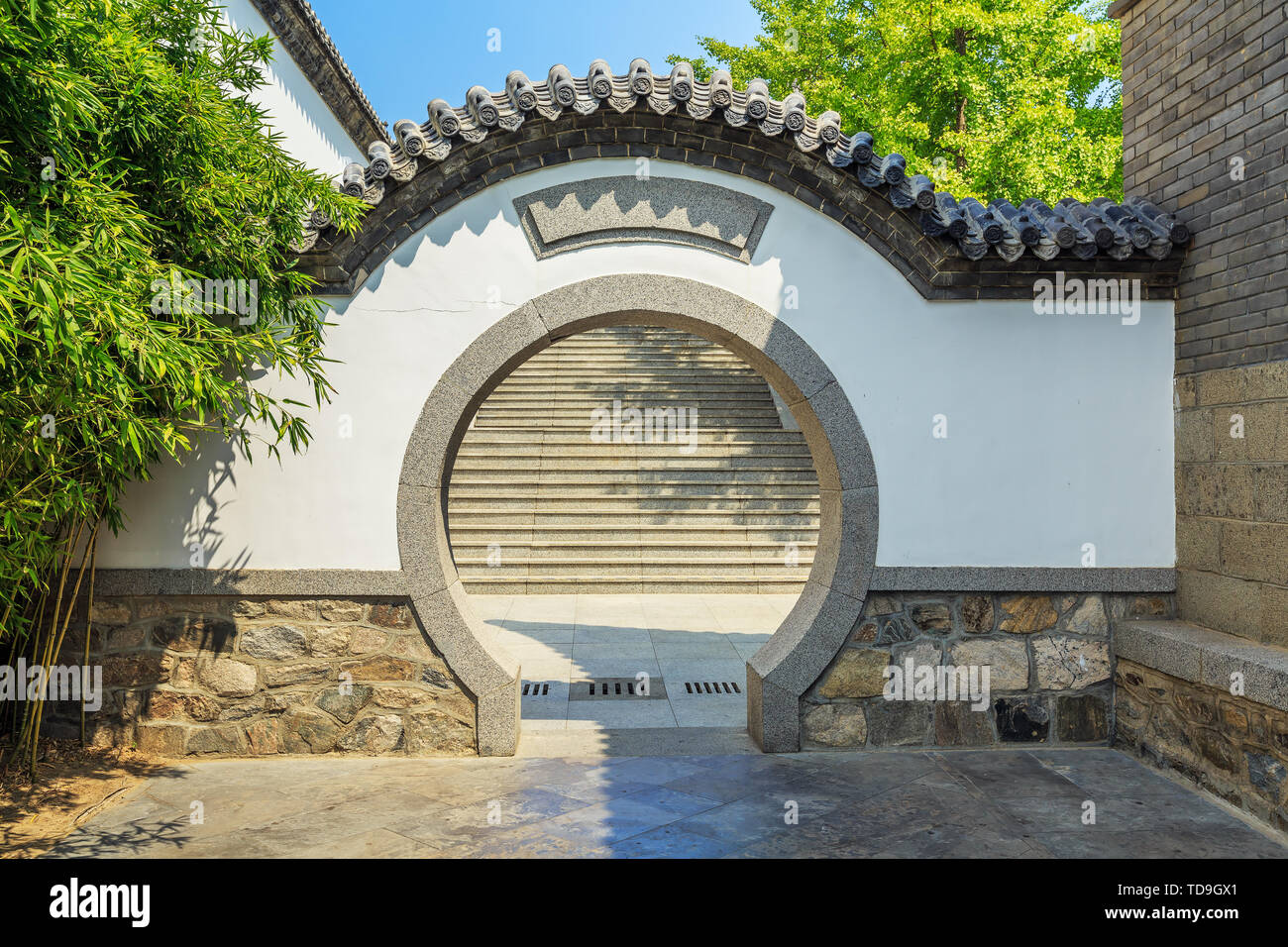 Chinese classical architecture, garden gate, ancient architecture Stock ...
