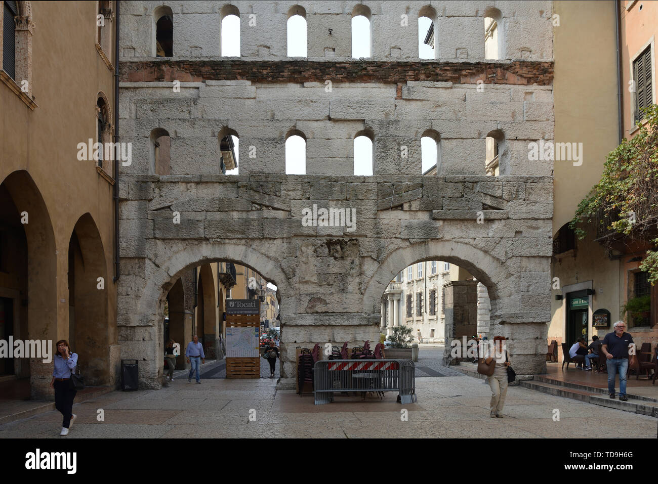 Ancient Roman gate Porta Borsari from the 1st century of Verona - Italy ...