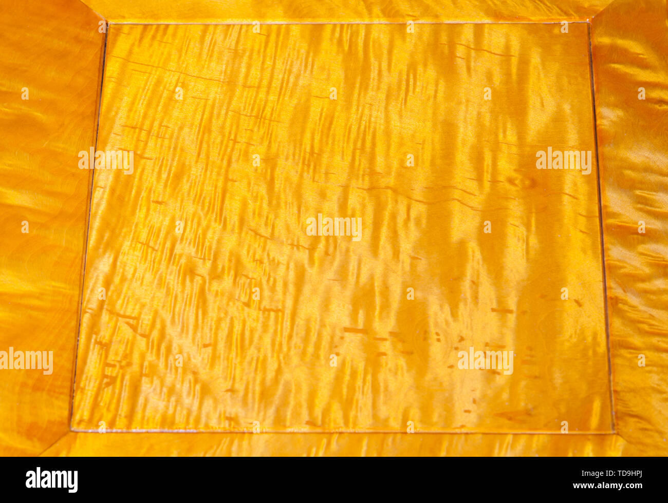 Rich benches hi-res stock photography and images - Alamy