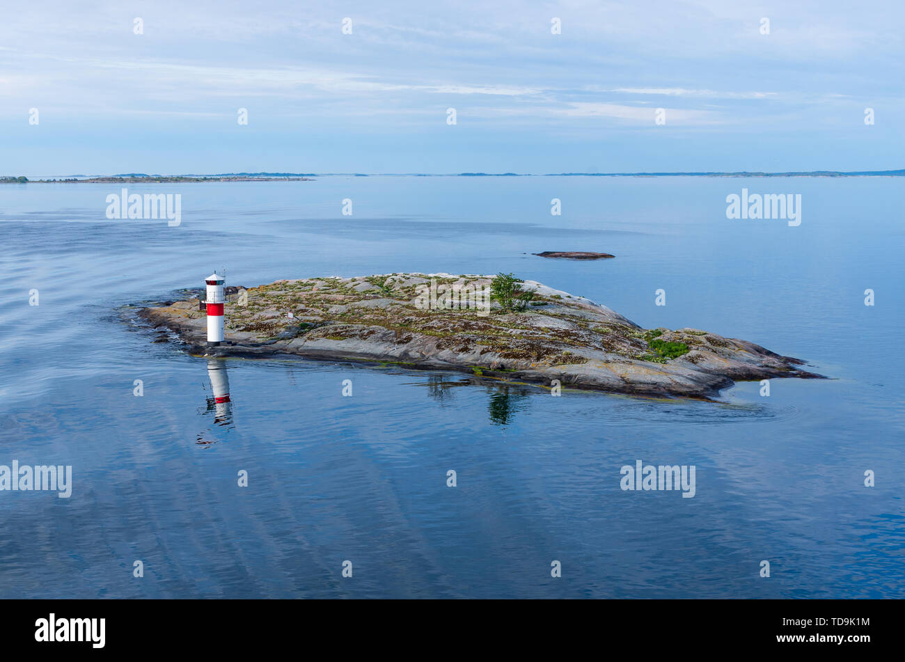 Archipelago in the sea hi-res stock photography and images - Alamy