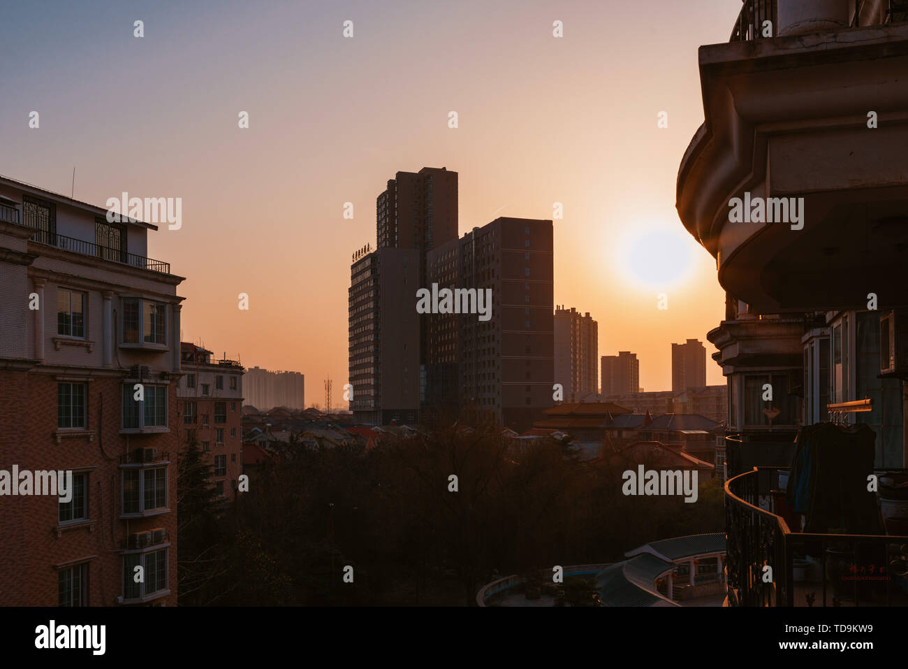 A beautiful sunset in the neighborhood Stock Photo - Alamy