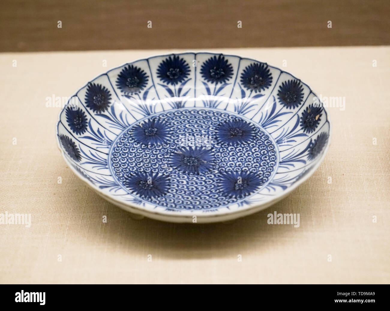 Ming Dynasty porcelain Stock Photo - Alamy