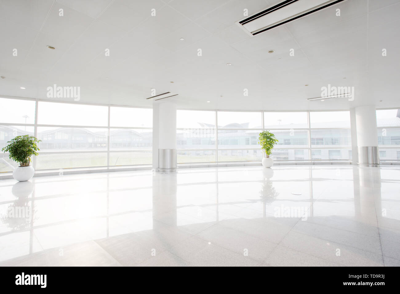 Windows and front hall tourist corridors hi-res stock photography and ...