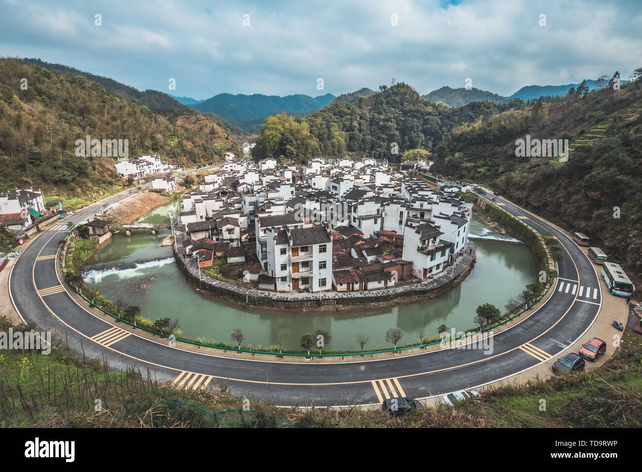 Jiangxi, Wuyuan, chrysanthemum path, laofang, china's most round ...