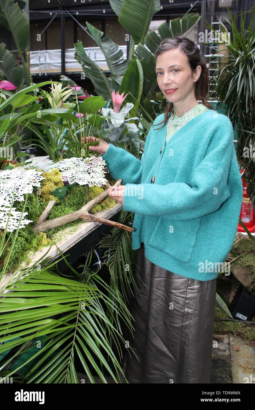 Emissions plants hi-res stock photography and images - Alamy