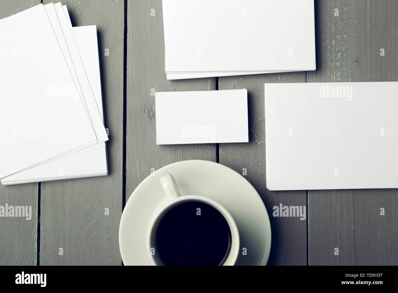 Blank card with coffee cup with space Stock Photo - Alamy