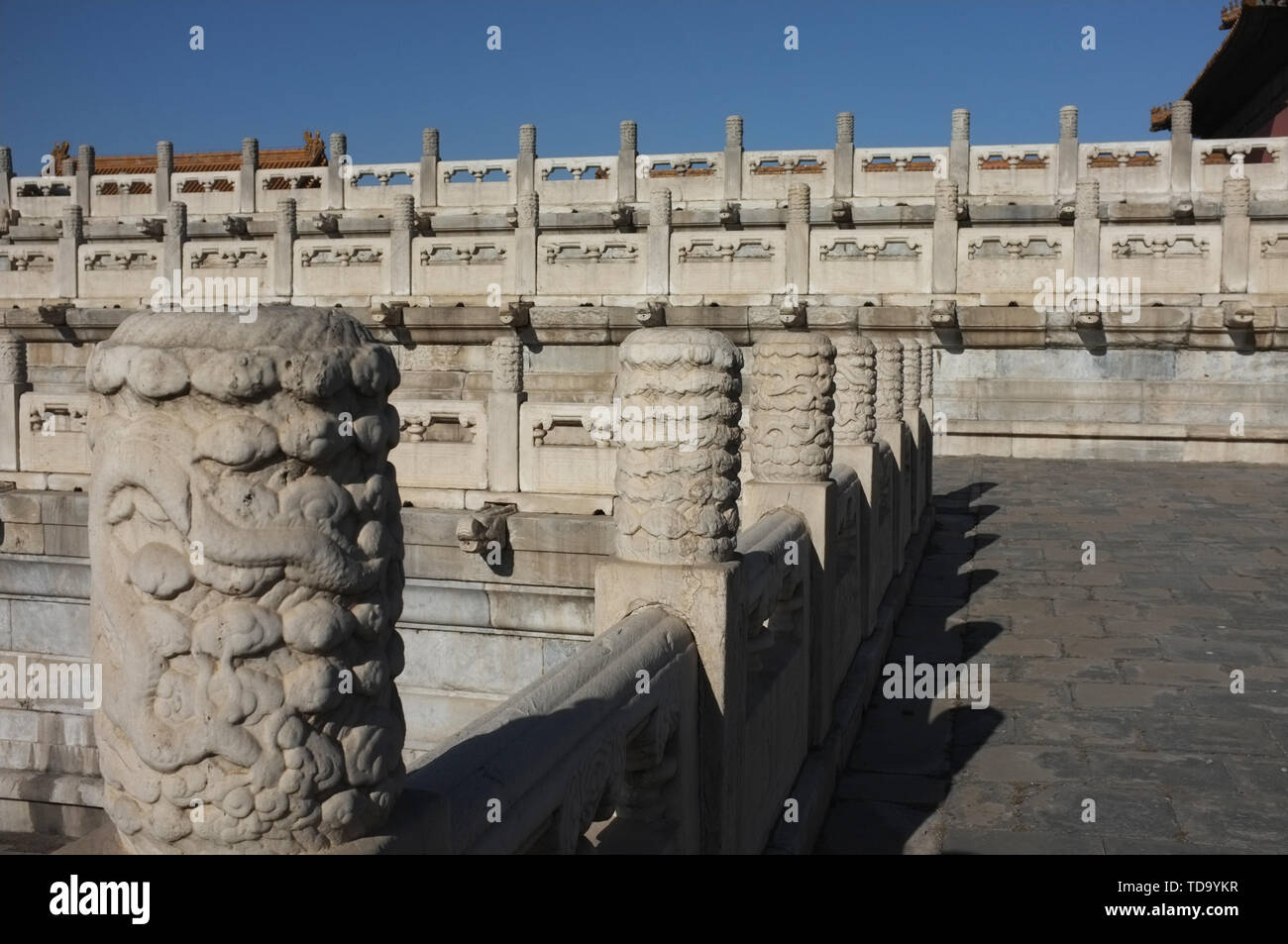 Empty empires hi-res stock photography and images - Alamy