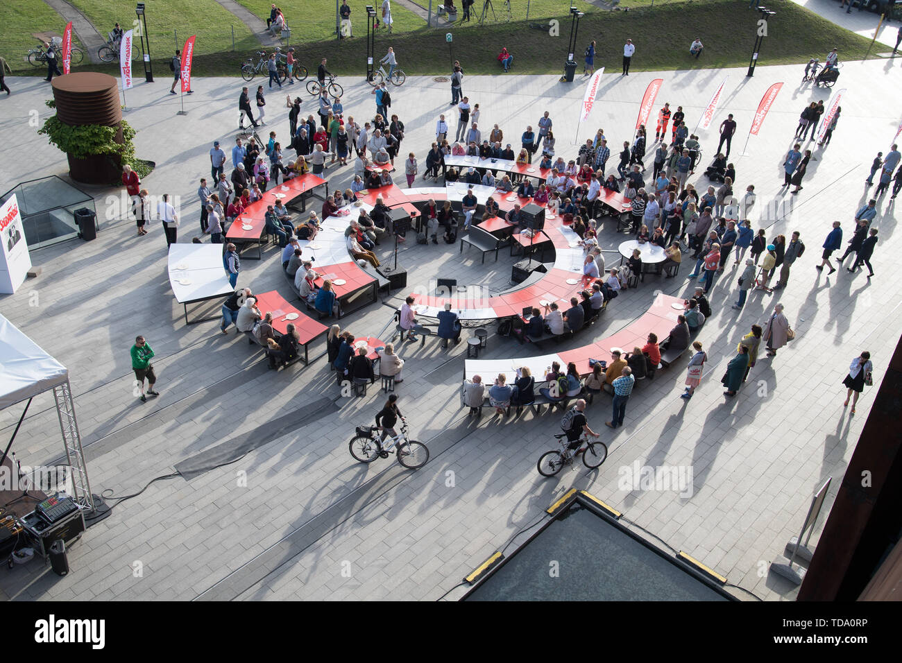 Polish round table agreement hi-res stock photography and images - Alamy