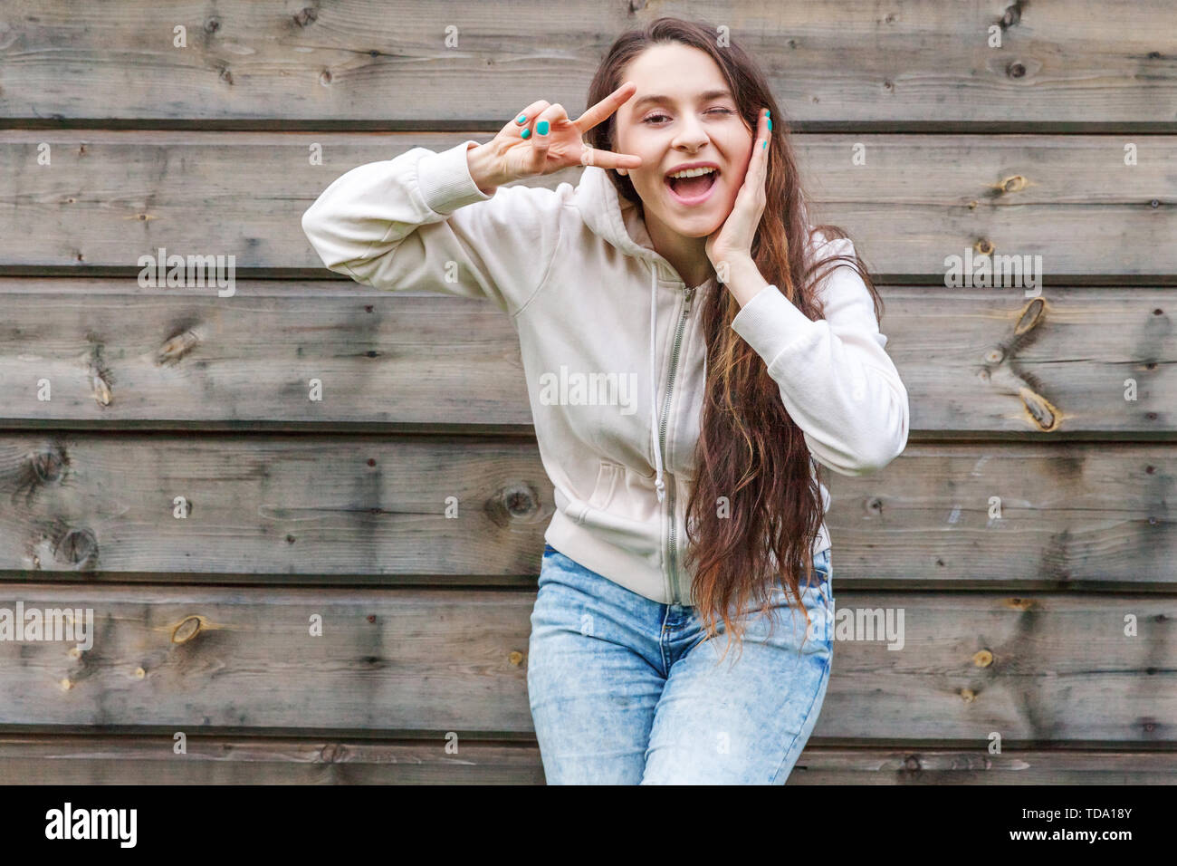 Happy girl smiling. Beauty portrait young laughing brunette woman ...